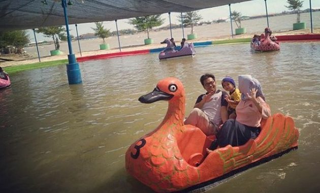 10 Gambar Pantai Dampo Awang Beach Rembang, Tiket Masuk + Letak Lokasi ...